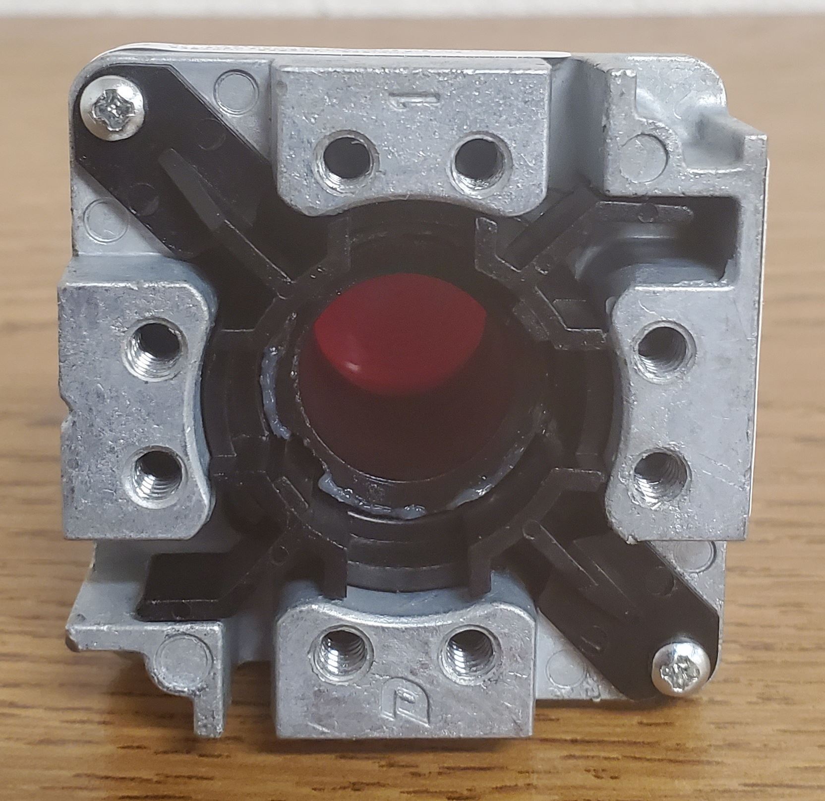52PM8A2 – SIEMENS Pushbutton | Mag-Trol Distributors, Inc.