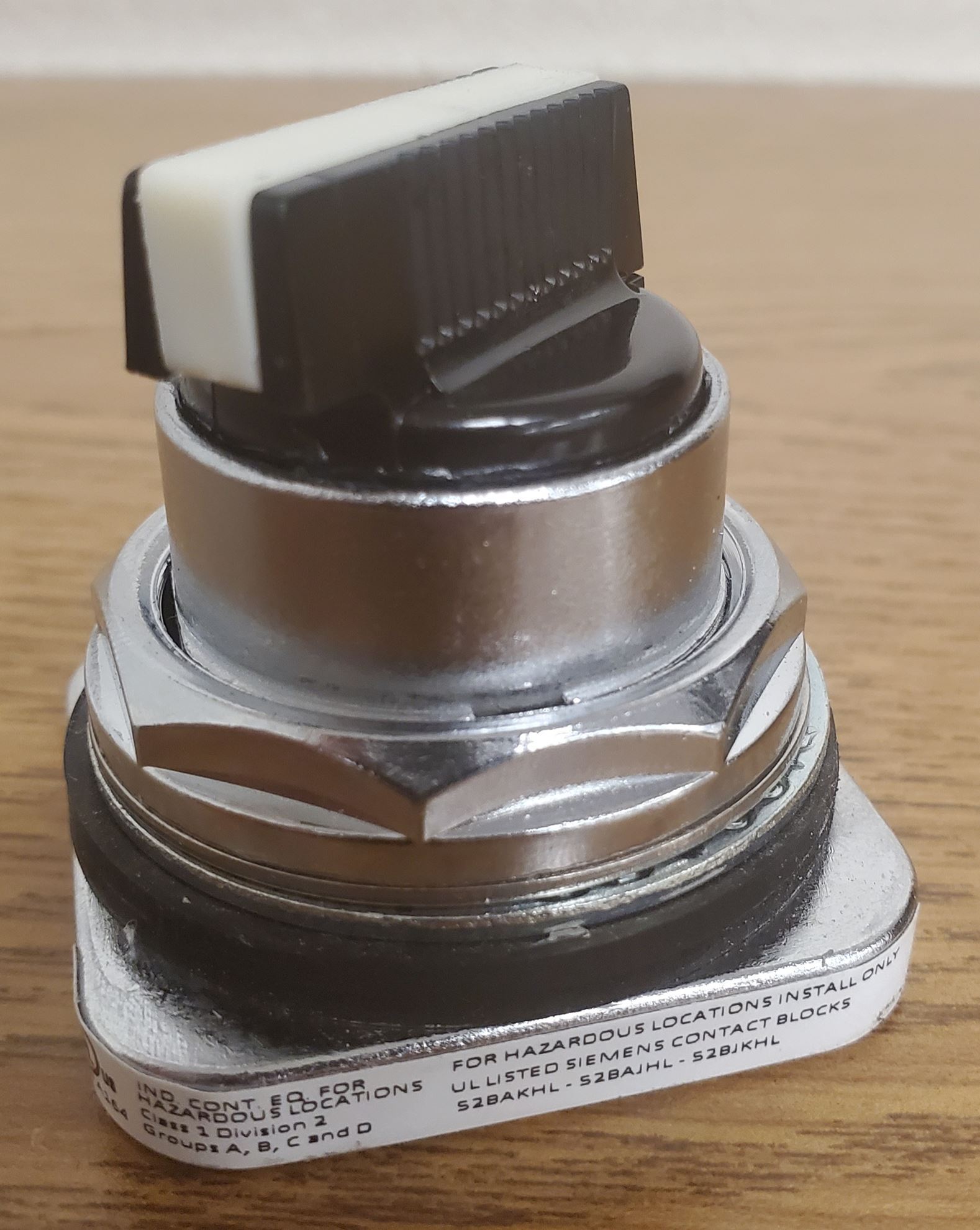 52SA2AAB – SIEMENS Selector Switch | Mag-Trol Distributors, Inc.