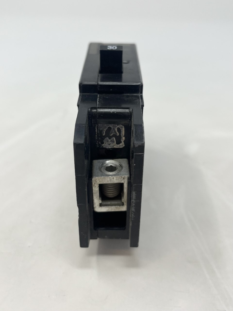 GHB1030 – EATON BOLT ON CIRCUIT BREAKER 30AMPS 1POLE 277-480VAC 14 KAIC ...