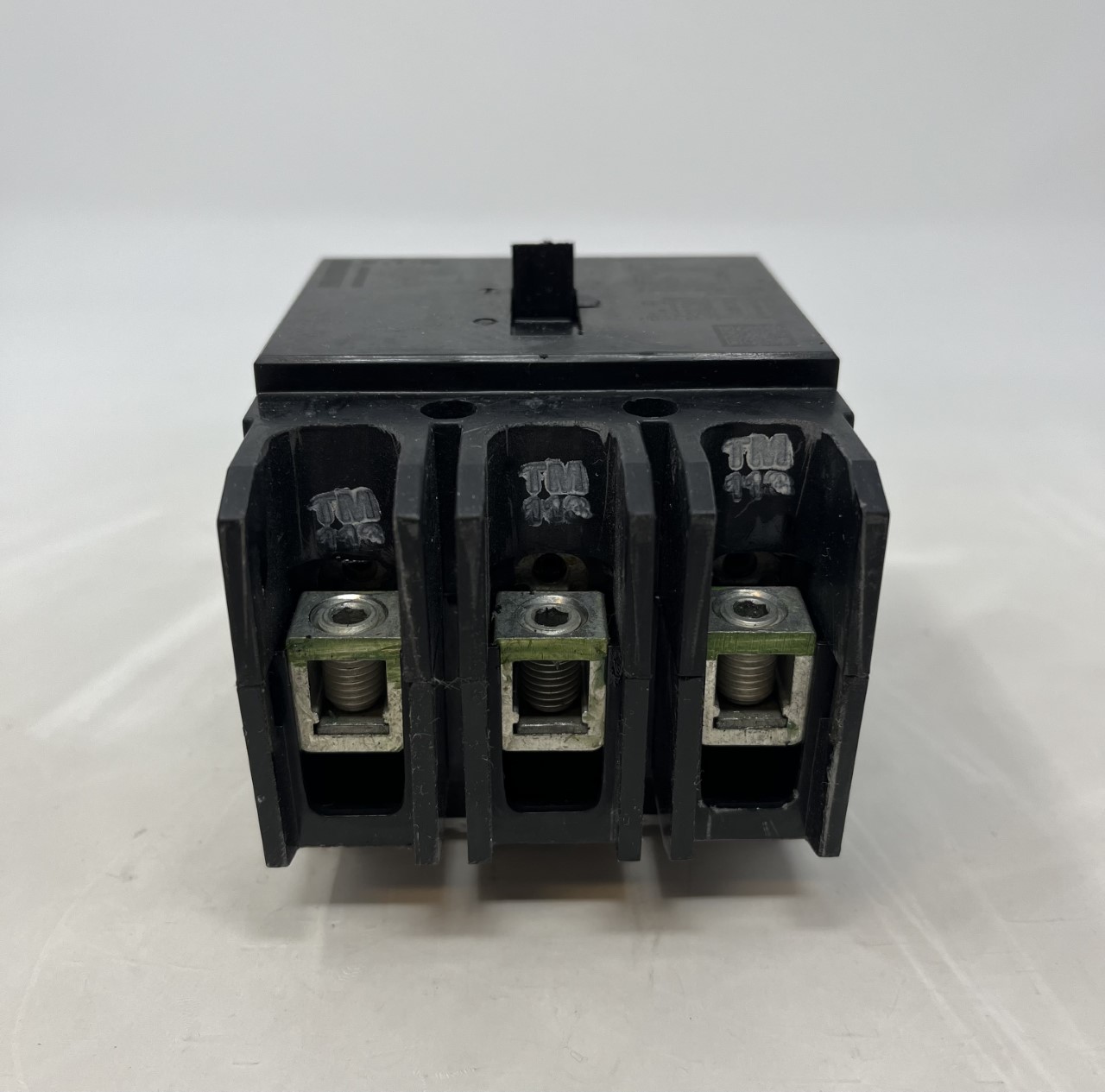 GHB3050 – EATON BOLT ON CIRCUIT BREAKER 50AMPS 277-480VAC 3POLE 14KAIC ...