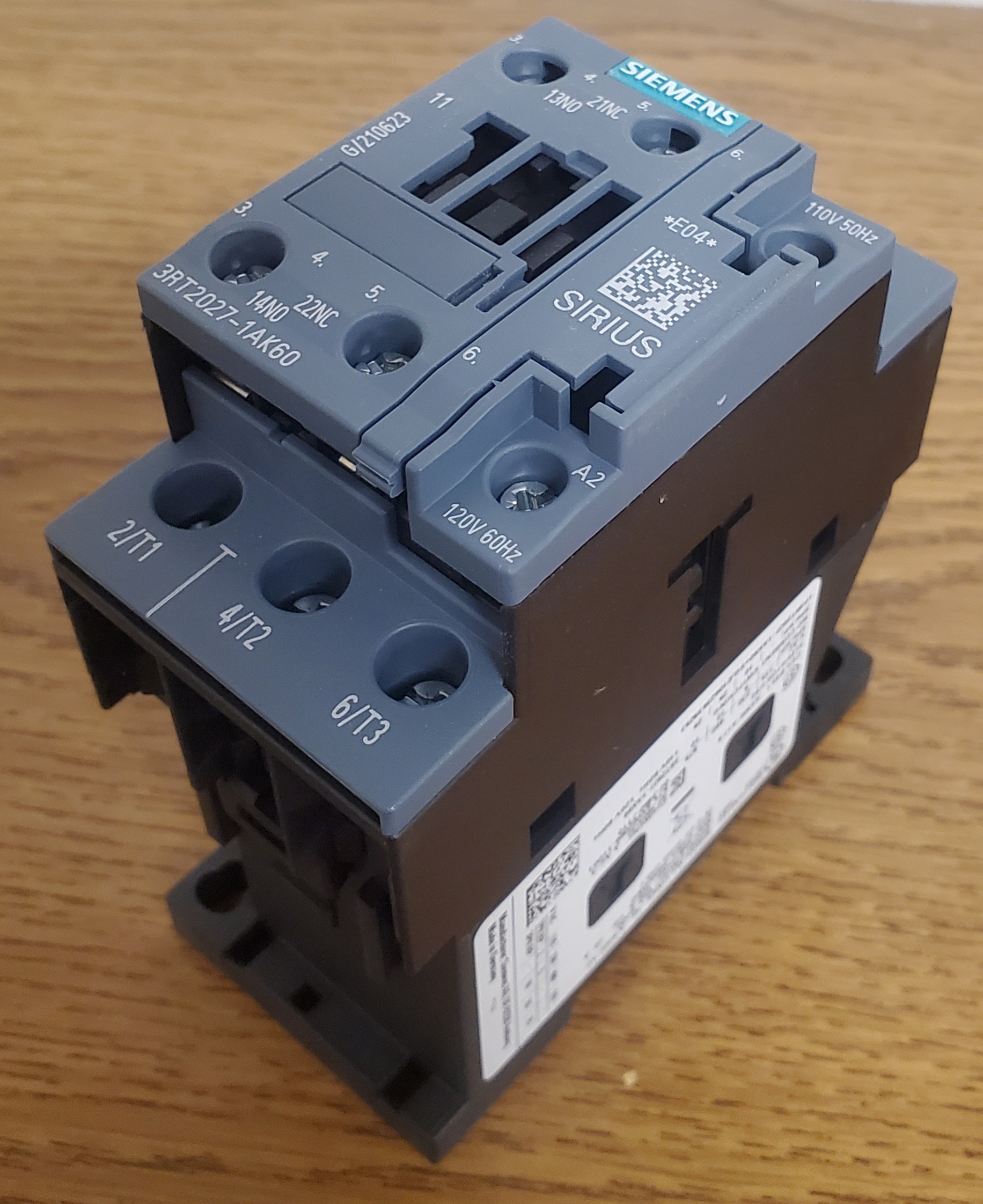 3RT2047-1AK60 – SIEMENS IEC CONTACTOR 3P 120VAC SIZE 3 110AMPS 1NO+1NC ...
